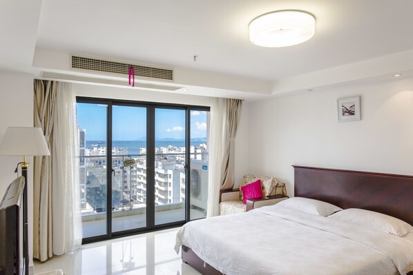 Suíte conforto, vista para o mar | Cofres nos quartos, escrivaninha, Wi-Fi de cortesia