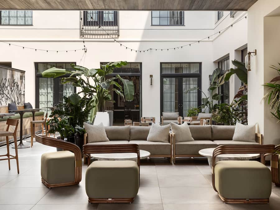 2 restaurantes, pequenos-almoços servidos, cozinha mediterrânica