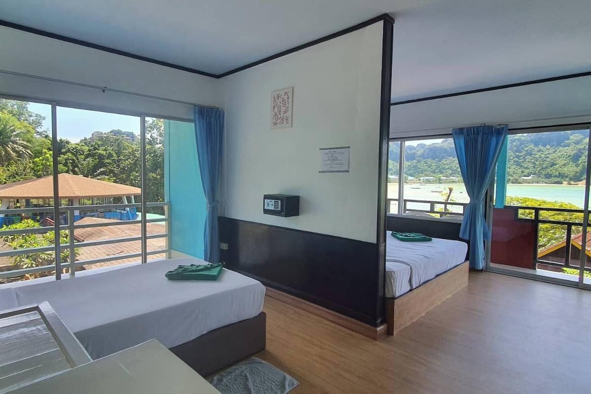 Family Room with Sea View | 1 quarto, frigobar, quartos à prova de som, Wi-Fi de cortesia