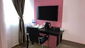 Quarto luxo, 1 cama Queen | Comodidades do quarto