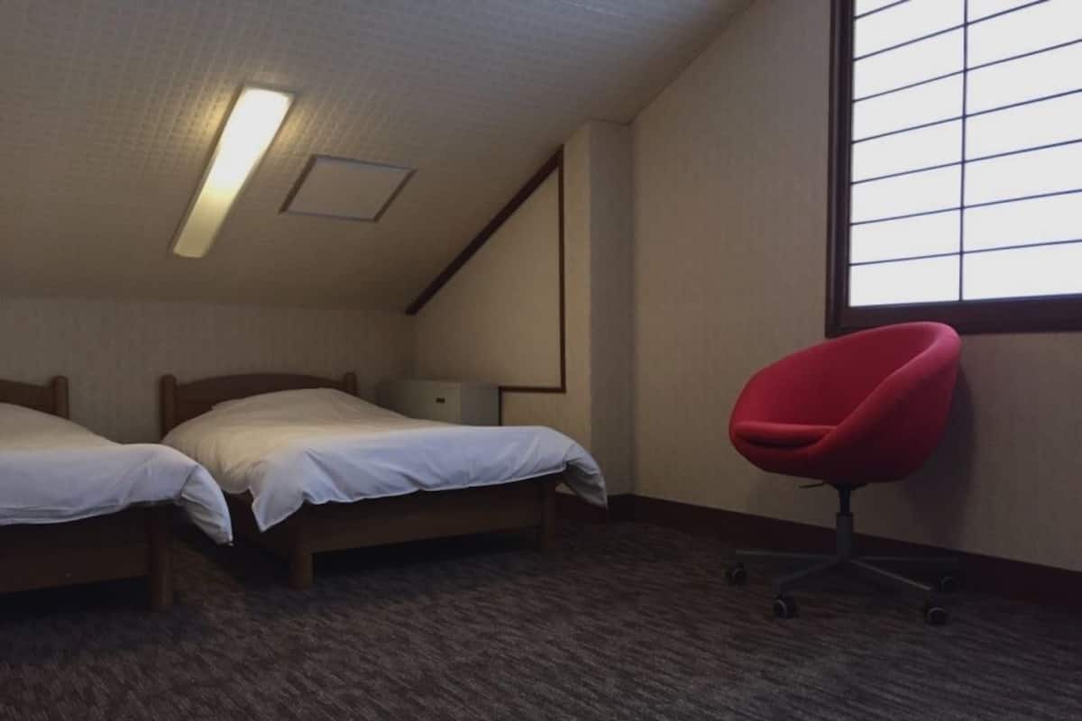 Suite Familiar, 2 quartos, casa de banho privativa, junto à encosta | Wi-fi grátis, roupa de cama fornecida