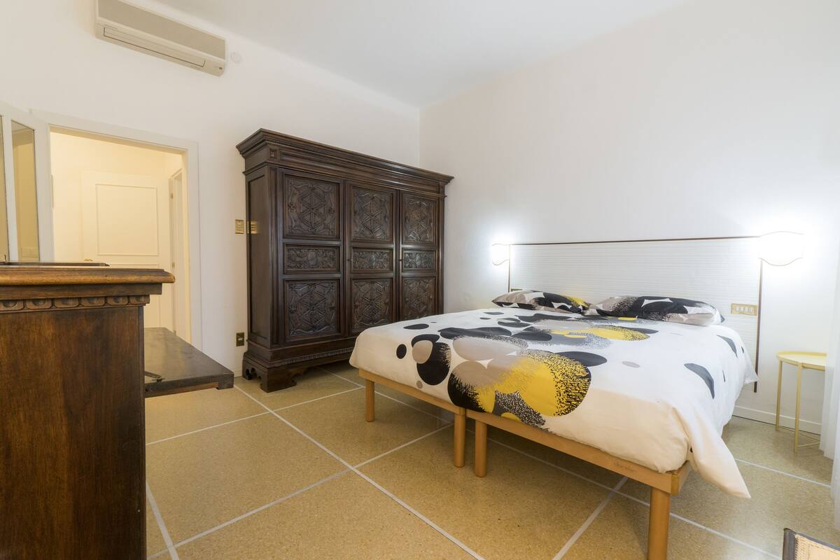 Apartamento, varanda | Berços/camas para crianças, camas desdobráveis, Wi-fi grátis 