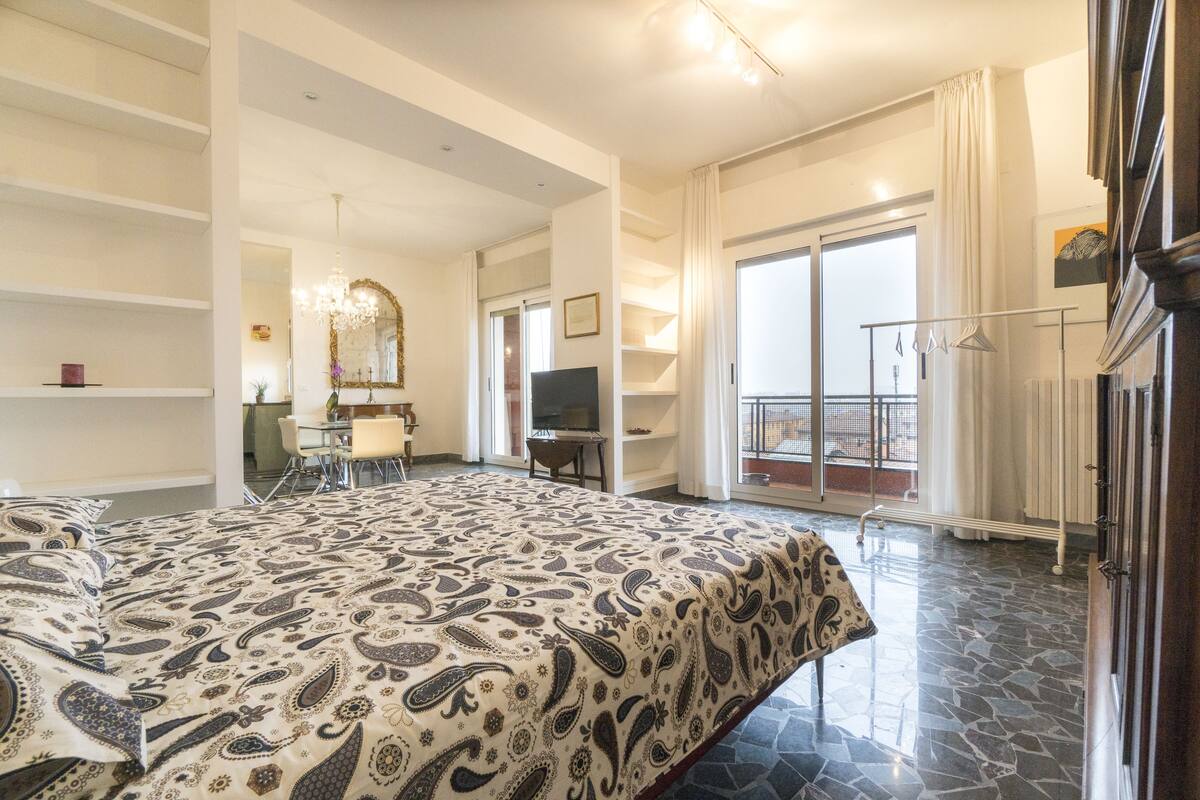 Loft, terraço, Vista para a cidade | Berços/camas para crianças, camas desdobráveis, Wi-fi grátis 