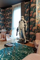 Suite | Edredões de penas, minibar, cofre no quarto 