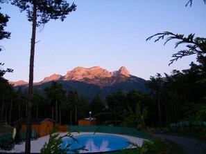 Piscina exterior sazonal 