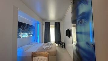 1 quarto, roupas de cama premium, edredons de pluma, cofres nos quartos