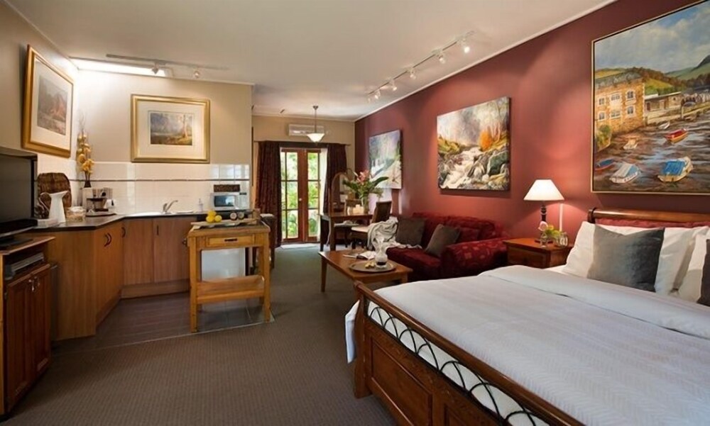 Impressions Studio - Daylesford