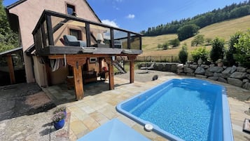Piscina externa sazonal
