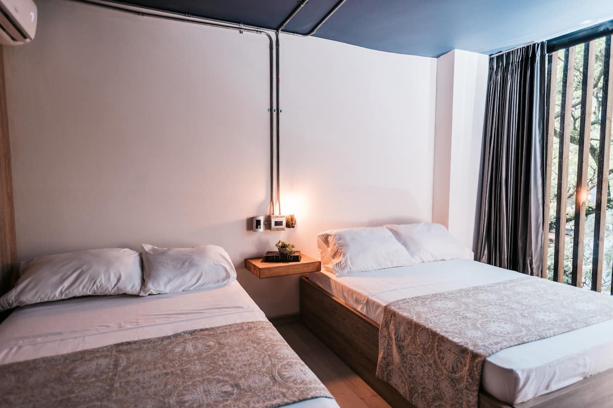 Apartamento Premier, 1 quarto (Suite 3 Pax) | 1 quarto, minibar, secretária, ferro/tábua de engomar