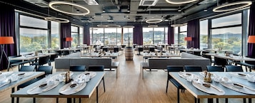 Café da manhã e jantar