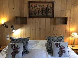Quarto Duplo | Wi-fi grátis, roupa de cama fornecida 