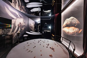 Salas para tratamentos a dois, massagens tailandesas