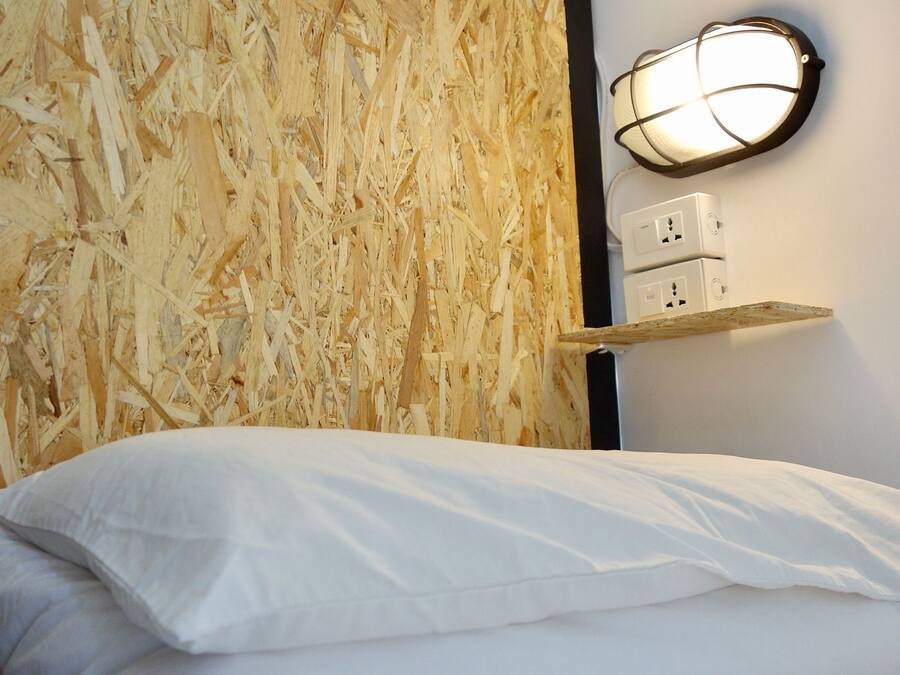 Dormitório Partilhado Deluxe, apenas para mulheres, casa de banho partilhada | Quartos insonorizados, Wi-fi grátis, roupa de cama fornecida