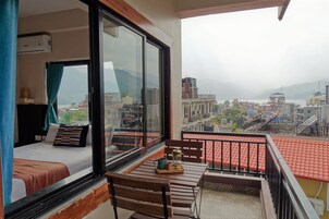 Quarto casal ou duplo luxo, sacada | Sacada