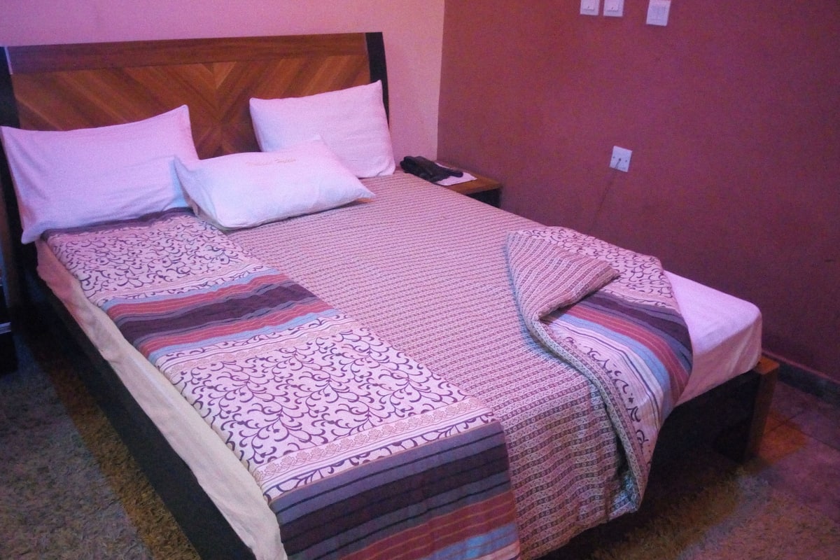 Quarto Individual Standard, 1 quarto, frigorífico | Cofre no quarto, secretária 