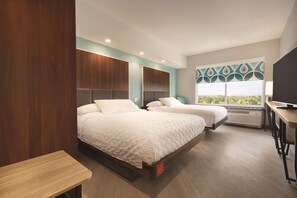 Quarto, 2 camas queen-size, não fumadores | Cortinas/cortinados opacos, ferro/tábua de engomar, Wi-fi grátis