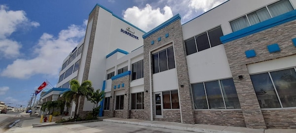 Surfrider Resort Hotel - Northern Mariana Islands