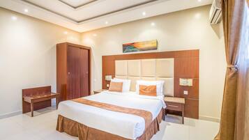 Cortinas blackout, ferros/tábuas de passar roupa, Wi-Fi de cortesia