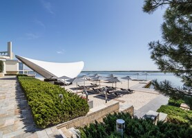 Na praia, prática de pesca 