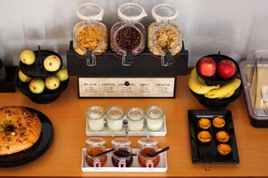 Pequeno-almoço tipo buffet diário incluído 