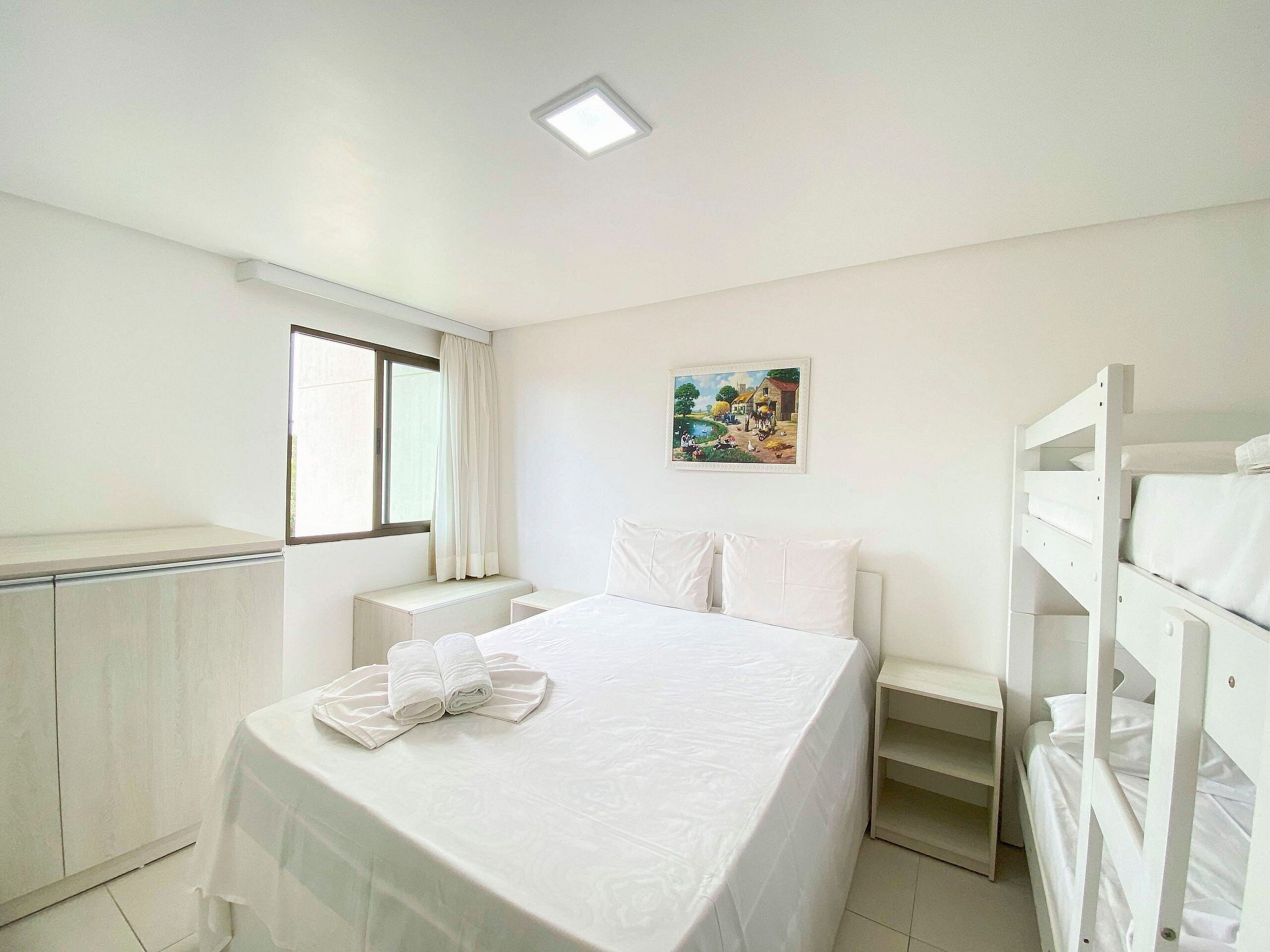 Apartamento família, varanda coberta, vista para o pátio | Individualmente mobiliados, Wi-Fi de cortesia