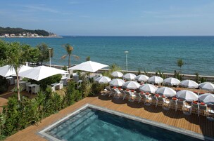 Piscina exterior sazonal 