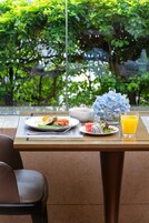 Pequeno-almoço tipo buffet diário (88.00 CNY por pessoa) 