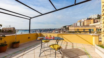 Apartamento Panorâmico, 2 quartos, vista para o mar | Vista do quarto