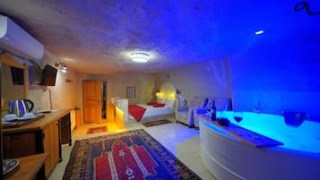 Suite de Luxo, 1 cama queen-size, piscina privativa | Roupa de alta qualidade, minibar, cofre no quarto