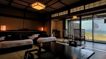 Cofres nos quartos, Wi-Fi de cortesia, roupa de cama