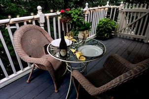 Gardener's Cottage with Balcony | Terraço/pátio interior