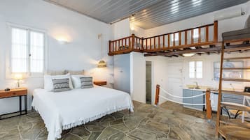 Suite Apartment with loft | Quartos insonorizados, ferro/tábua de engomar, Wi-fi grátis