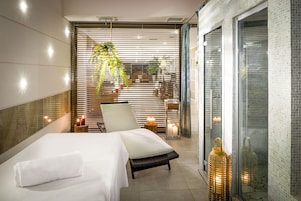 Sala(s) para tratamentos a casais, sauna, banheira de hidromassagem