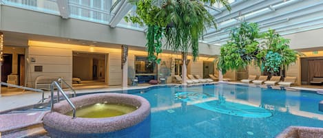 Sala(s) para tratamentos a casais, sauna, banheira de hidromassagem