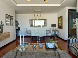 HOME with Balcony + 3 Beds - 6th FLOOR | 1 quarto, roupa de alta qualidade, edredões de penas 