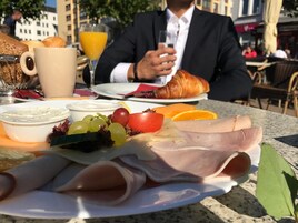 Almoços e jantares servidos 