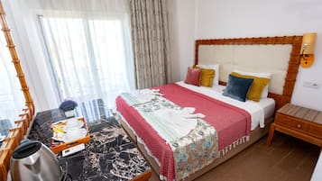 Quarto Standard (King) | Minibar, cofre no quarto, Wi-fi grátis, roupa de cama fornecida