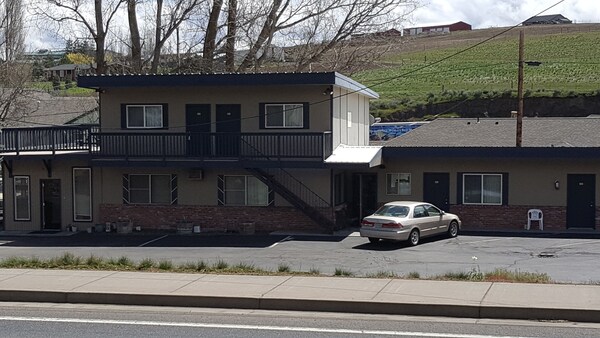 톨 윈즈 모텔 - 오리건