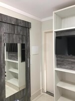 1 quarto, frigobar, Wi-Fi de cortesia