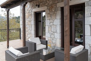 Quarto família, vista para a montanha | Terraço/pátio