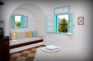 Frigobar (abastecido com alguns itens grátis)