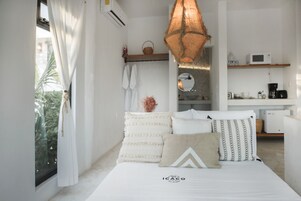 Quarto Duplo Deluxe, 2 camas de casal, vista para o oceano | Lençóis italianos Frette, roupa de alta qualidade 