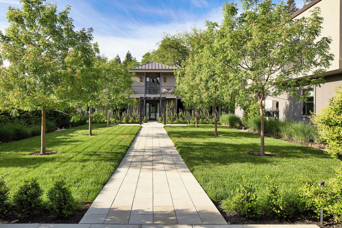 1 quarto, roupa de alta qualidade, cofre no quarto 