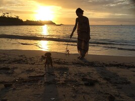 Perto da praia, prática de mergulho autônomo, prática de windsurfe 
