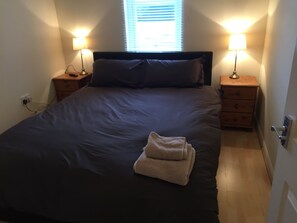 Apartamento, 1 quarto | 1 quarto, cofres nos quartos, cortinas blackout, quartos à prova de som