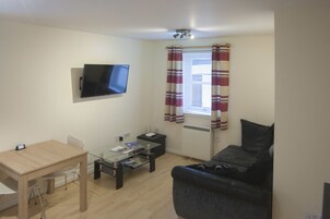 Apartamento, 1 quarto | Opções para refeição no quarto