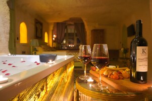 Sultan Cave Suite | Lençóis de algodão egípcio, roupa de alta qualidade 