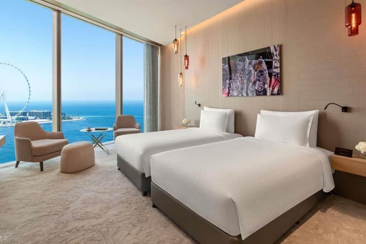 Quarto duplo premium | Roupas de cama premium, frigobar (abastecido com alguns itens grátis)