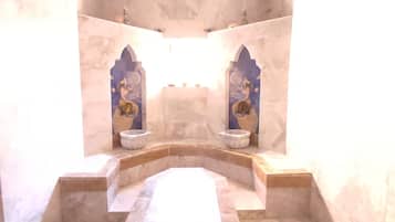 Sauna, massagens de pedras quentes, massagens musculares profundas