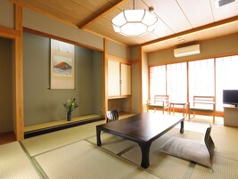 Quarto Tradicional (Japanese style, with Shared Bathroom) | Vista do quarto